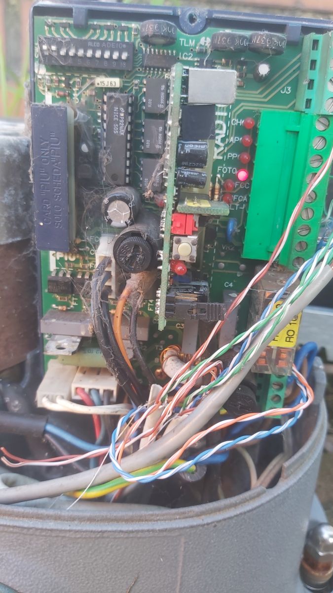 [Rozwiązano] Napęd Nice RO1000 - programowanie pilota, 40.685MHz ...