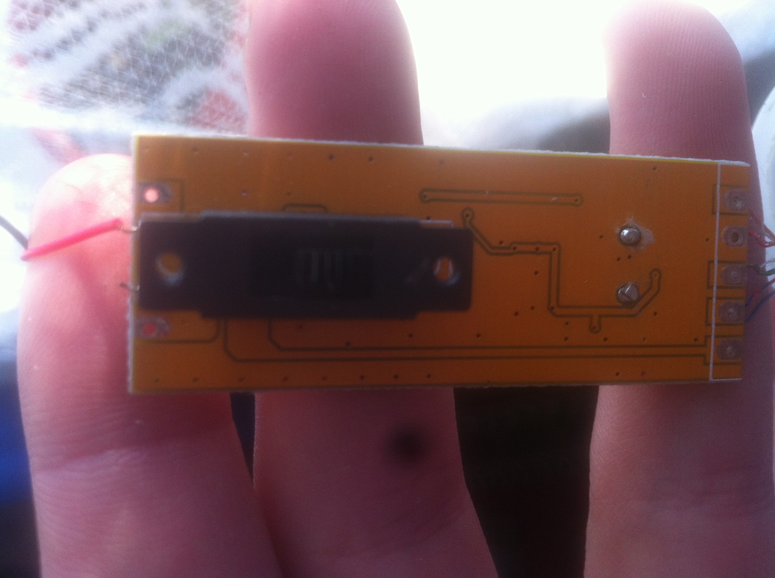 OMNITRONIC M-20 USB - Jak podłączyć nowy wtyk USB do mikrofonu?
