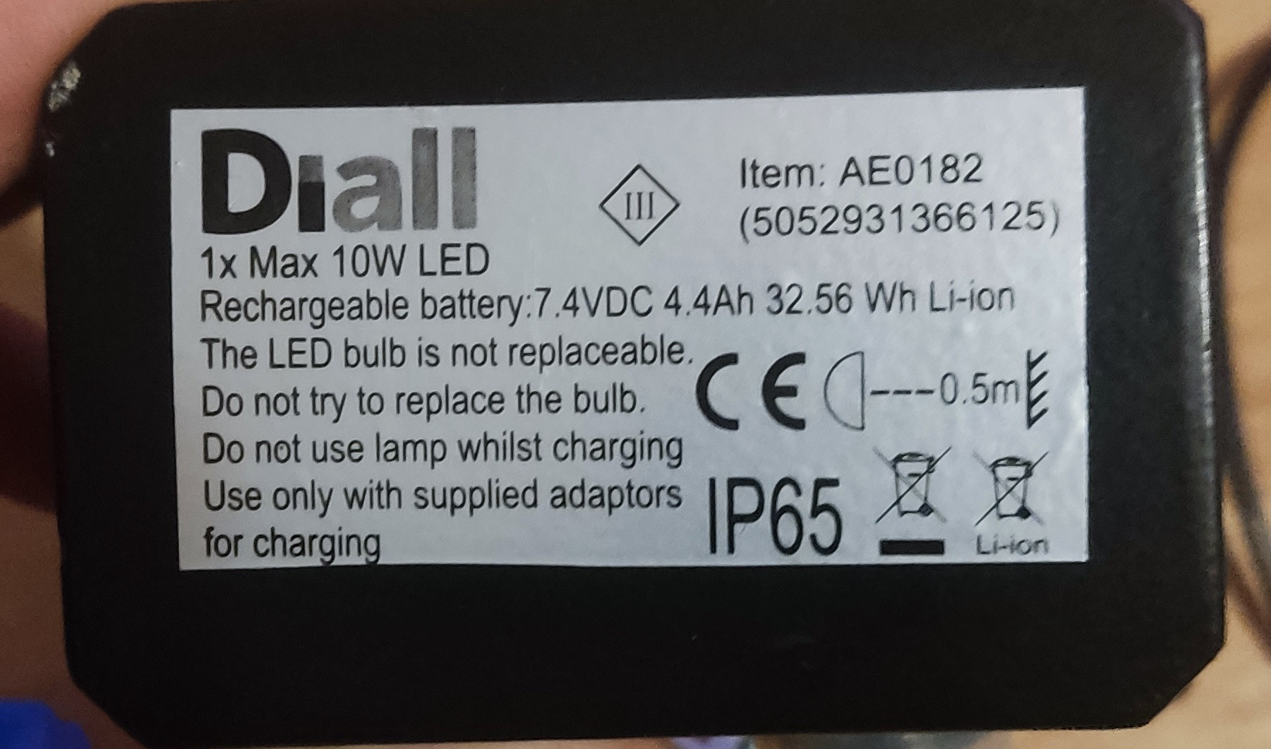 Nieświecąca lampa LED Dial AE0182 - diagnoza usterki konwertera DC/DC ...