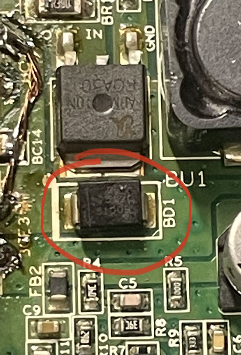 HP Pavilion 27bw - zanikanie obrazu po nagrzaniu, kondensatory?