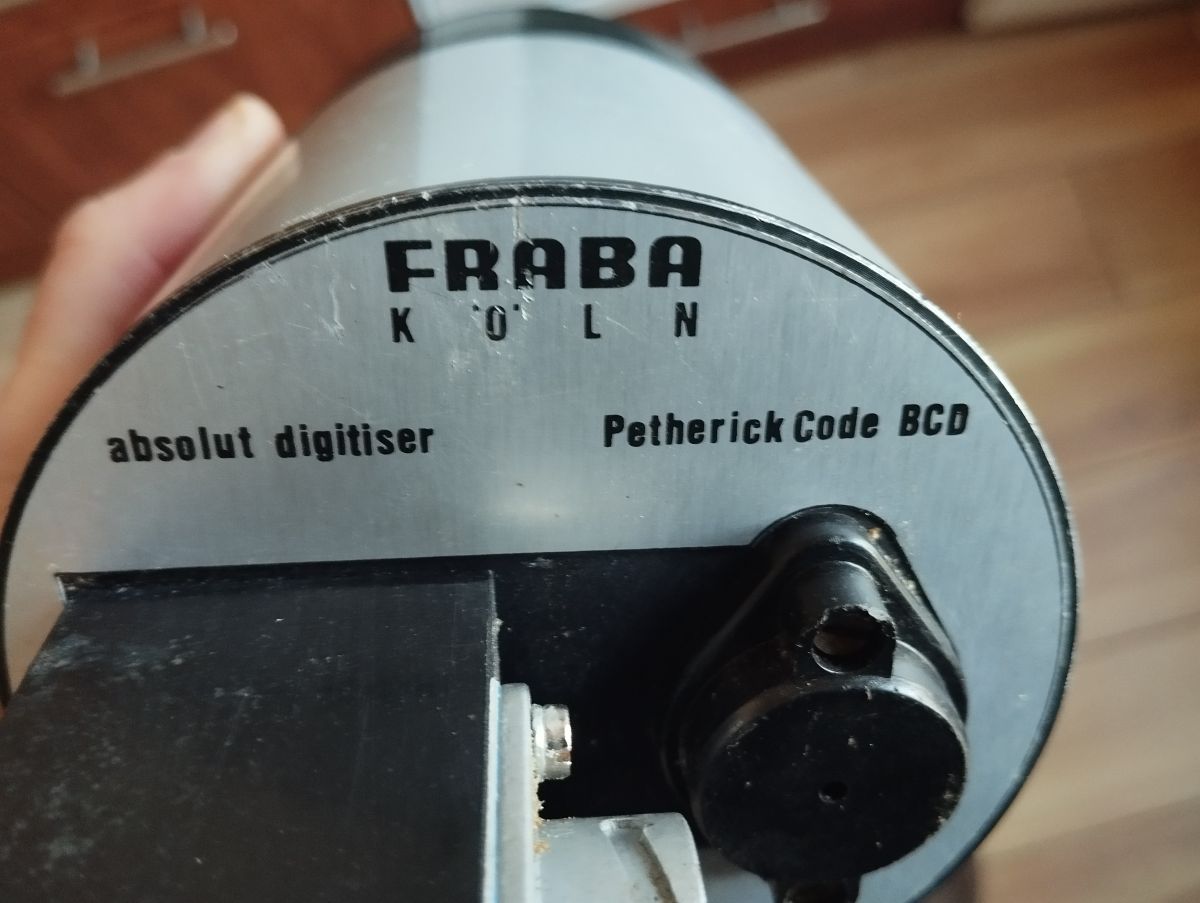 Identyfikacja i wartość nieznanego enkodera ze zdjęć - do czego służy?