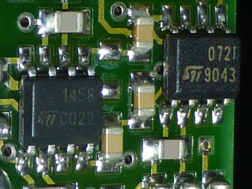 Jak rozszyfrować oznaczenia IC 1458 i 0721 od STMicroelectronics?
