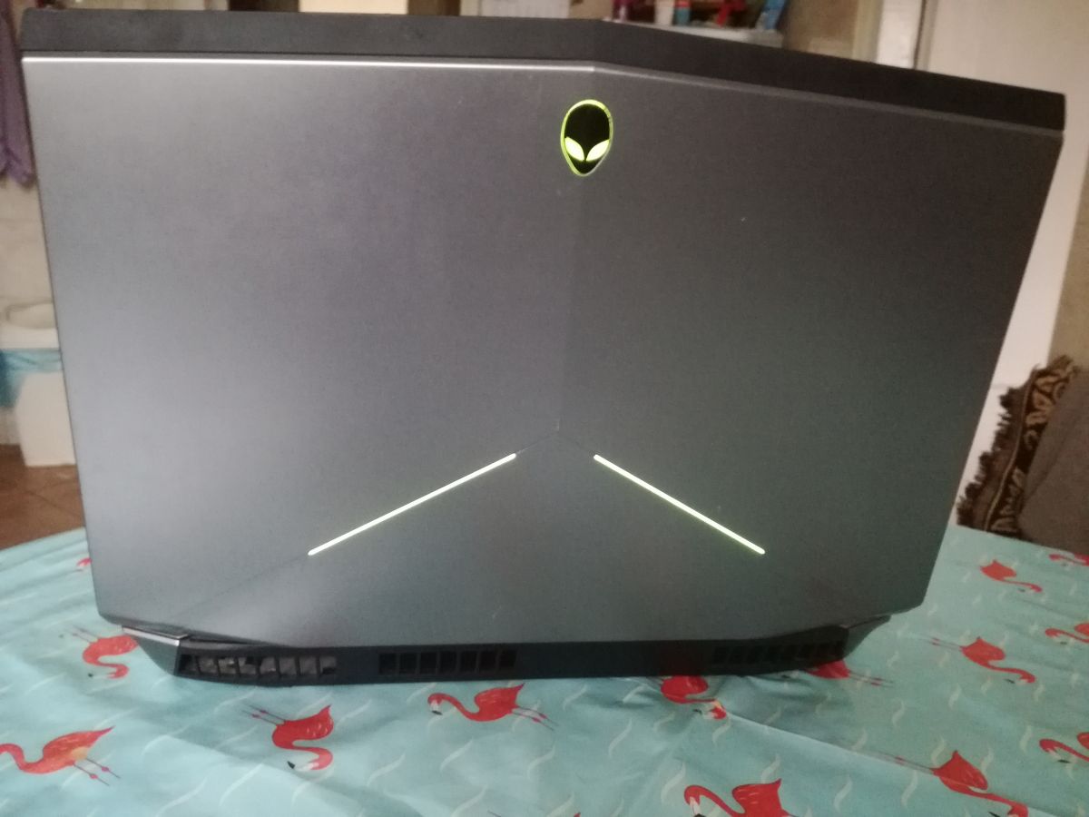 [Do sprzedania] Laptop Dell Alienware 18 r3, Thermal Grizzly, zasilacz 330W