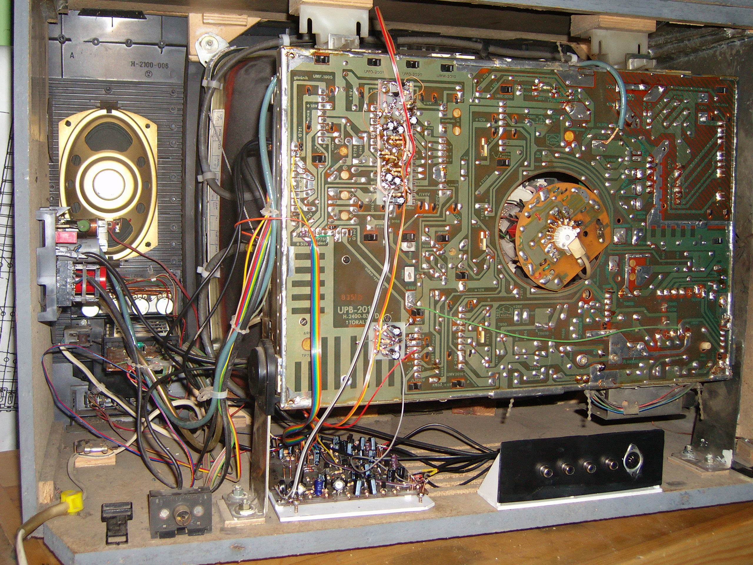 unitra neptun d505/helios 506 - budowa wymarzonego monitora