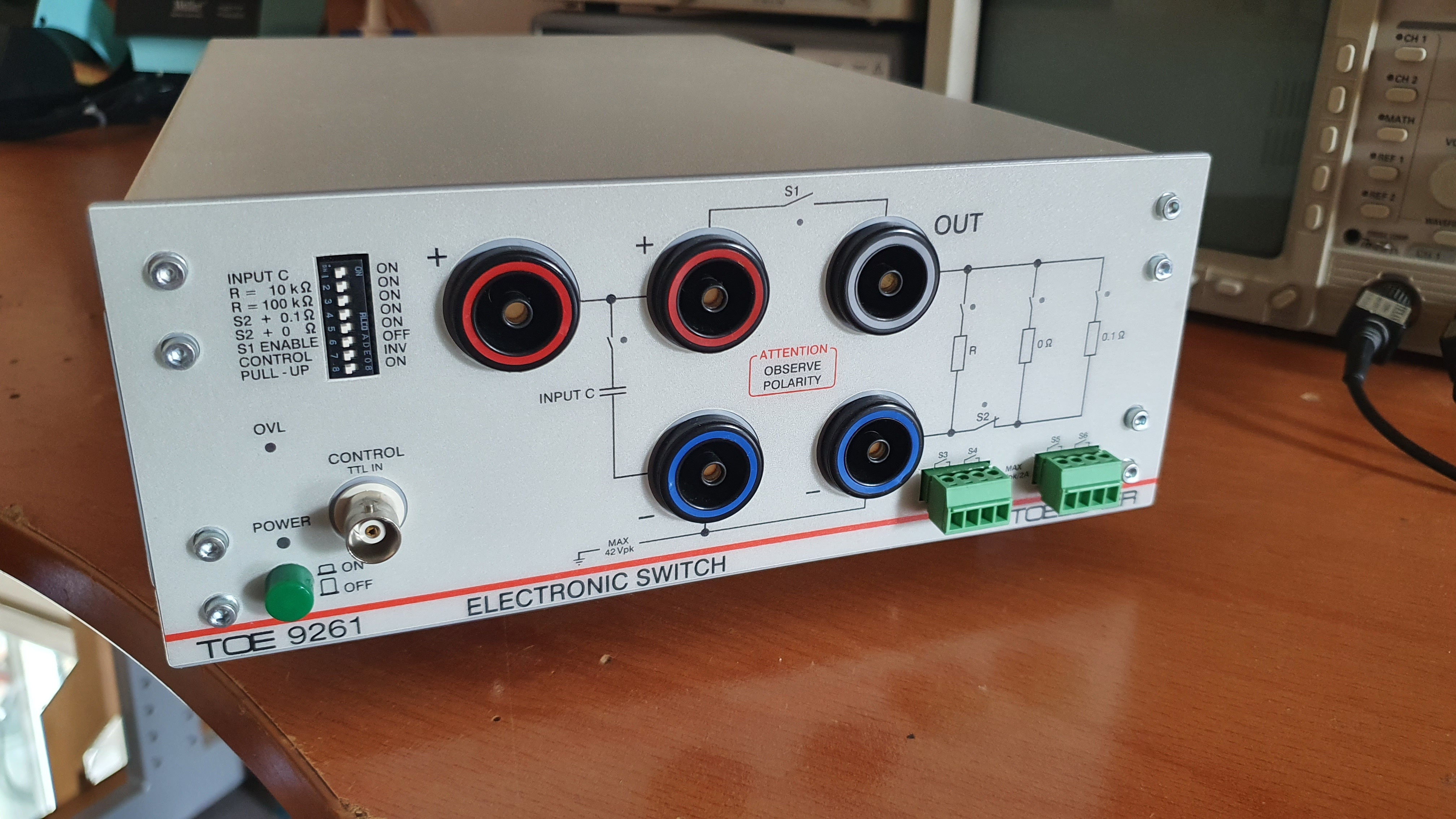 [Sprzedam] Elektroniczny przelacznik do mikroprzerw - Toellner TOE 9261