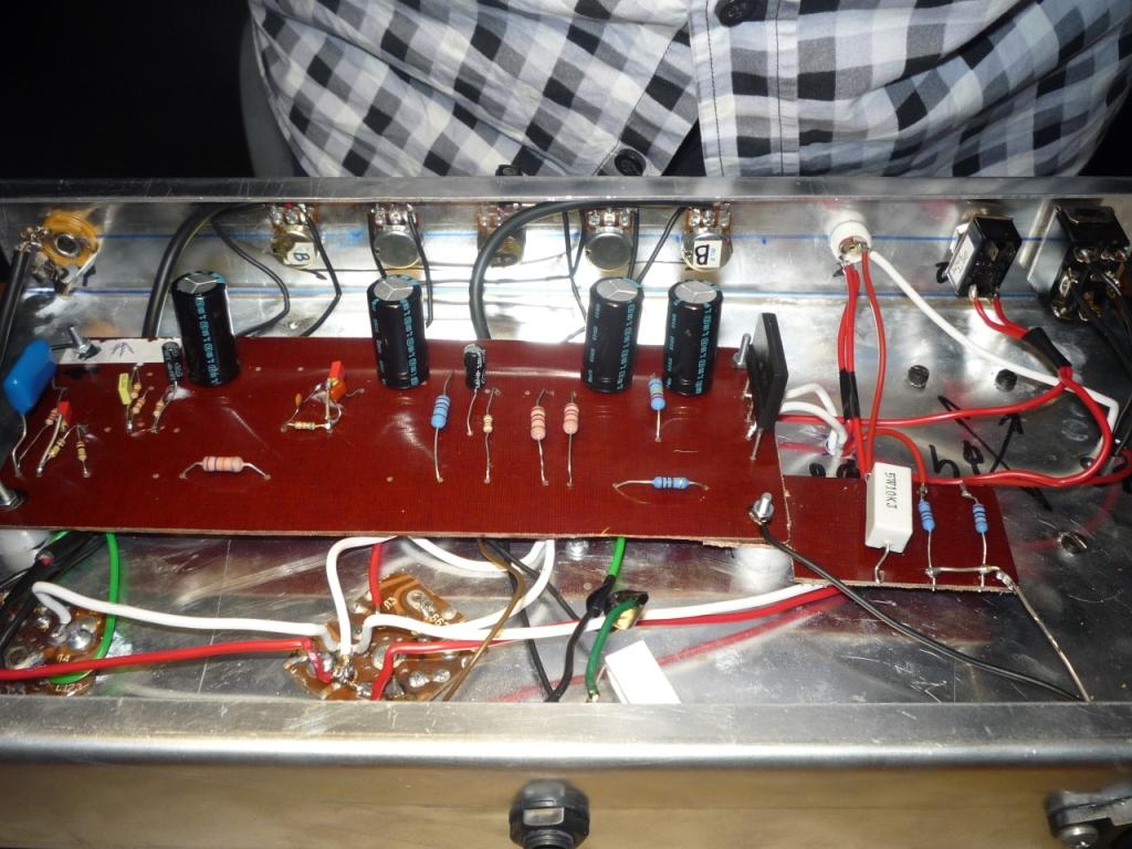 Wzmacniacz AX84 P1. Problem z "brumieniem".