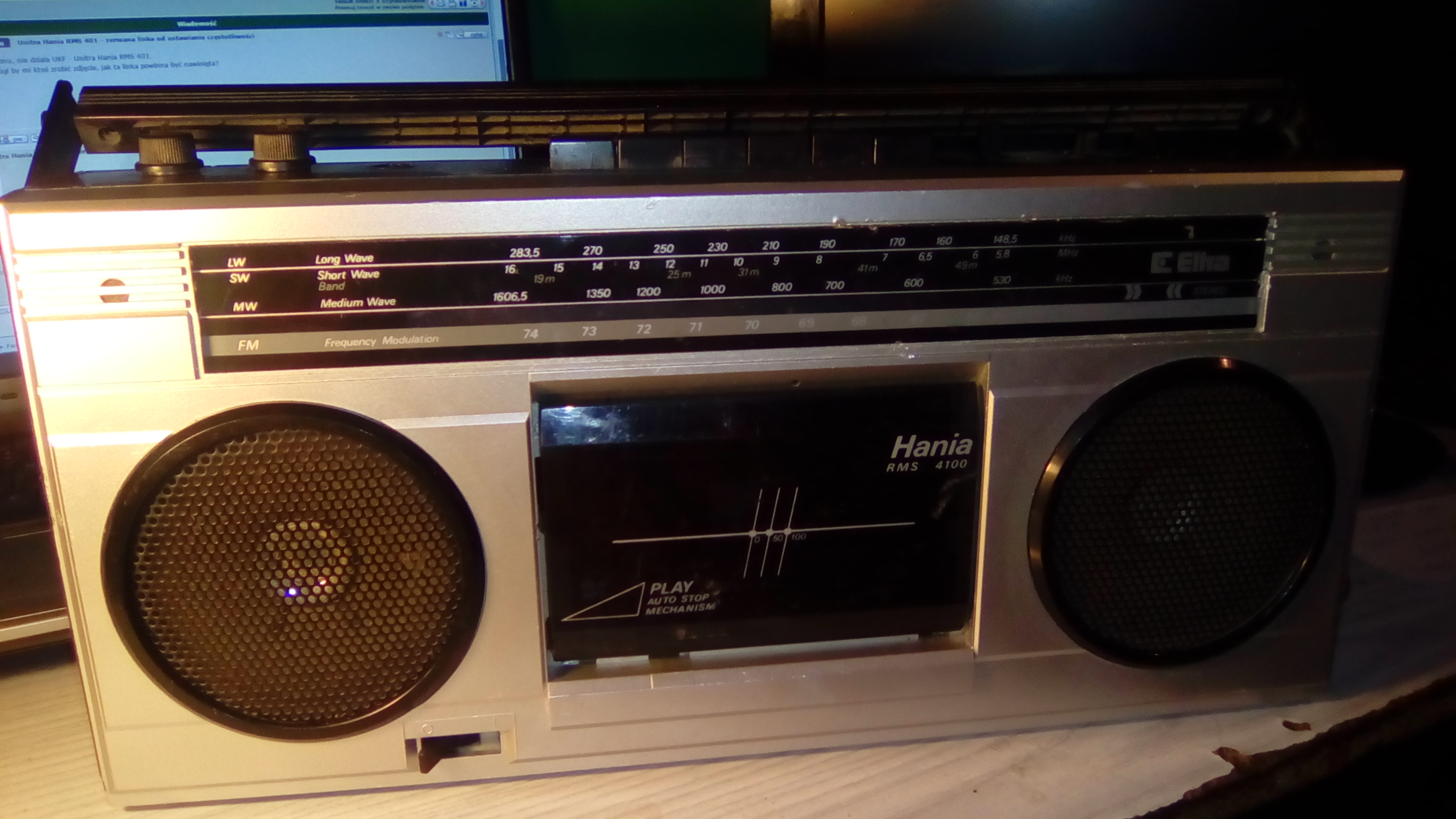 Unitra HANIA 4100 - jak dostać się do mechanizmu dżwigni otwierania ...