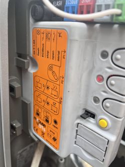 Jak zaprogramować pilota Mhouse SL1SC bez oryginału?