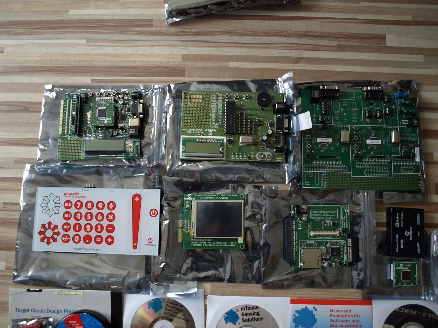 [Sprzedam] Zestaw płyt PIC Microchip + programator ICD 3